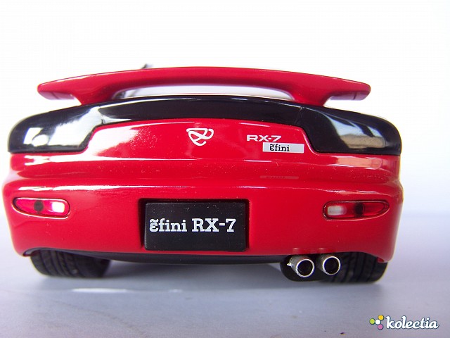 1:18 Kyosho Mazda RX-7 (FD3S) 1995 Vintage Red - Kolectia